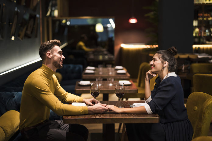 Tous les conseils pour inviter à un rendez-vous une fille qui nous plait